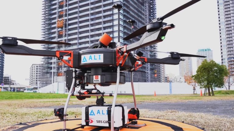 幕張新都心で2機同時飛行を遠隔管理 上空での一時停止、すれ違いなども実験 | DroneTribune (ドローントリビューン)