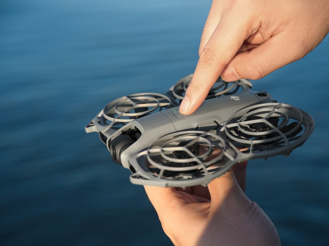 DJIが「手のひらドローン」DJI Neo 2を発表 日本勢も発売、レビュー動画も | DroneTribune (ドローントリビューン)